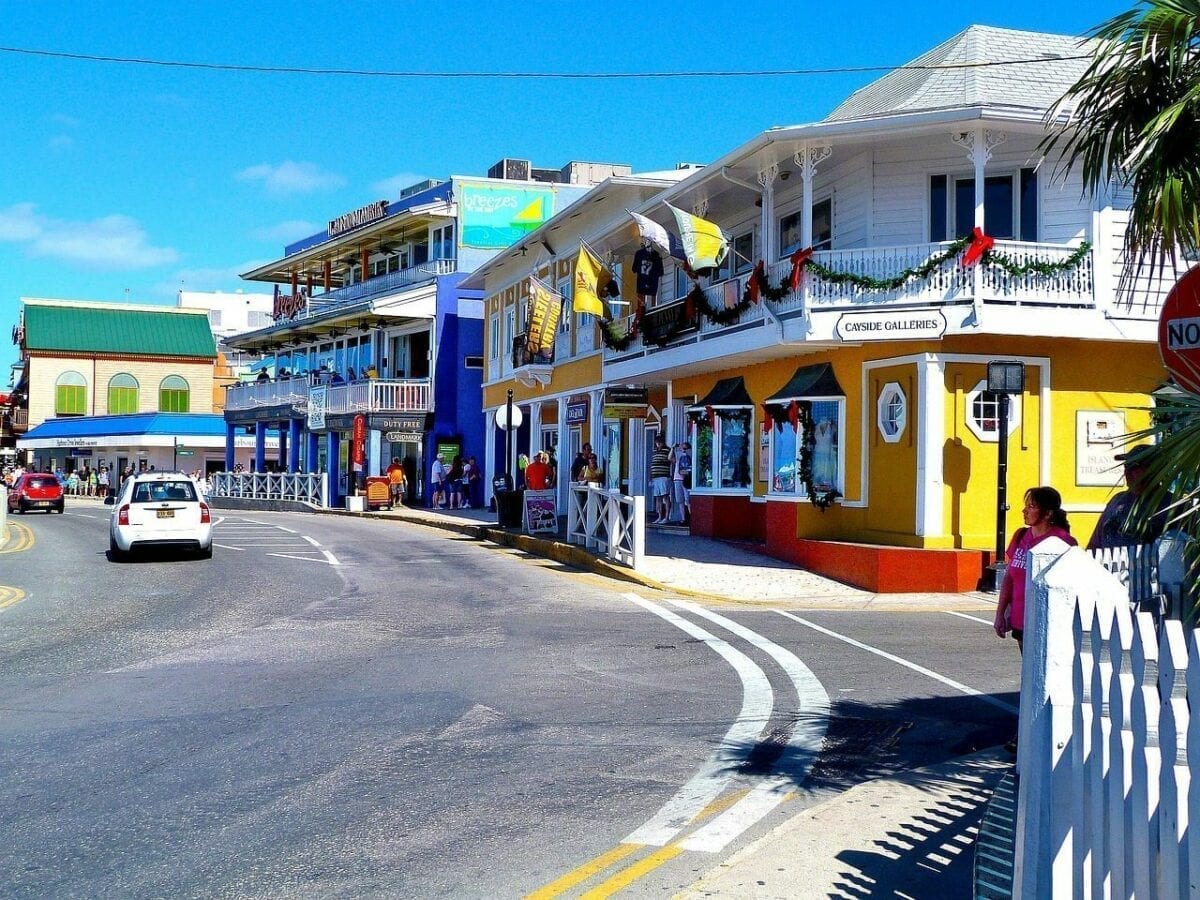 All You Need to Know for the Perfect Grand Cayman Vacation